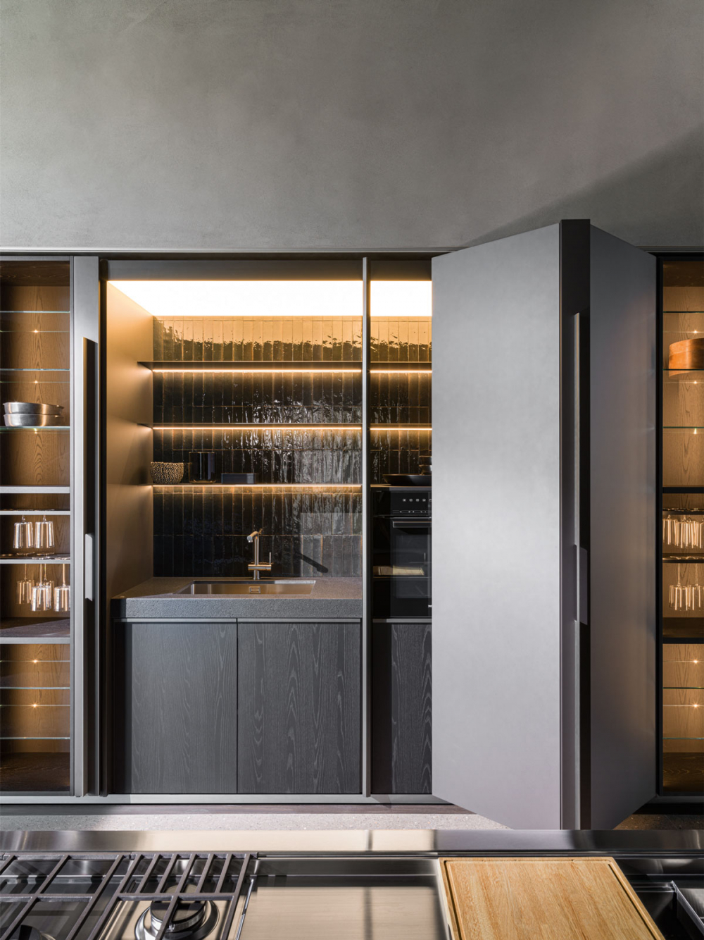 Molteni&C “A Project That Plays With Proportions,, 47% OFF