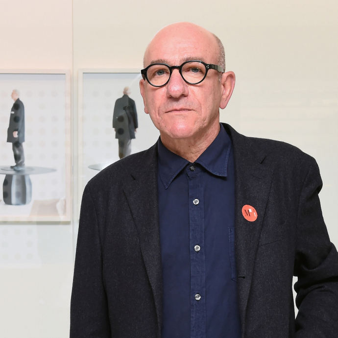 Floating Cube 10 years 10 artists 10 works