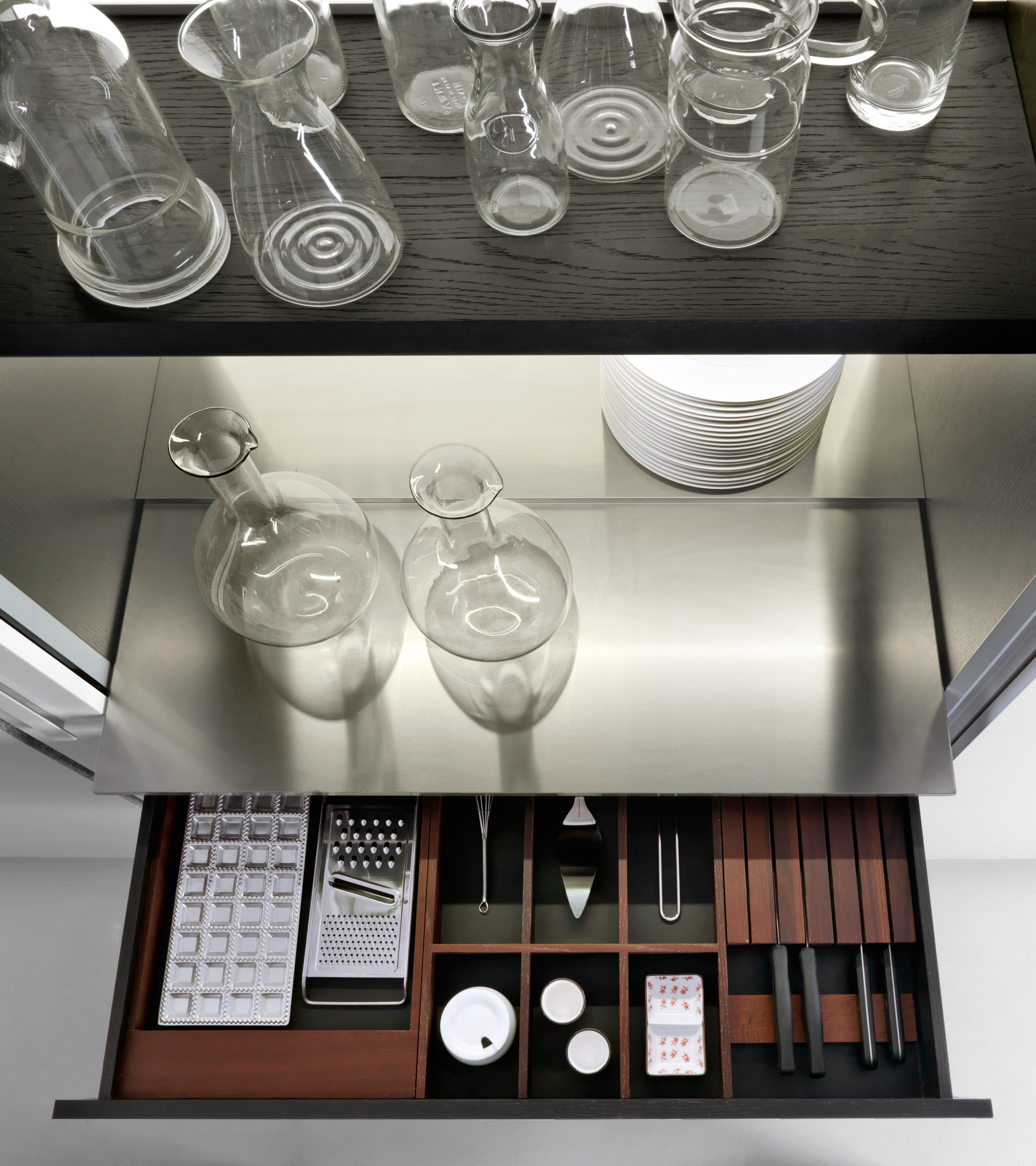 Operating column - Column with a large extractable top - Dada